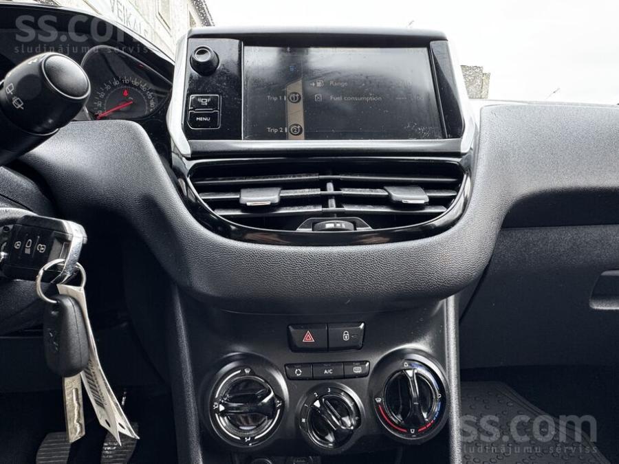 Brūns Peugeot 208 2013 Daugavpils, ar dzinēja tilpumu 1.20 L un nobraukumu 0 tūkst. km par 3800 €, foto 18 vietnē AUTOMOTO.COM.LV