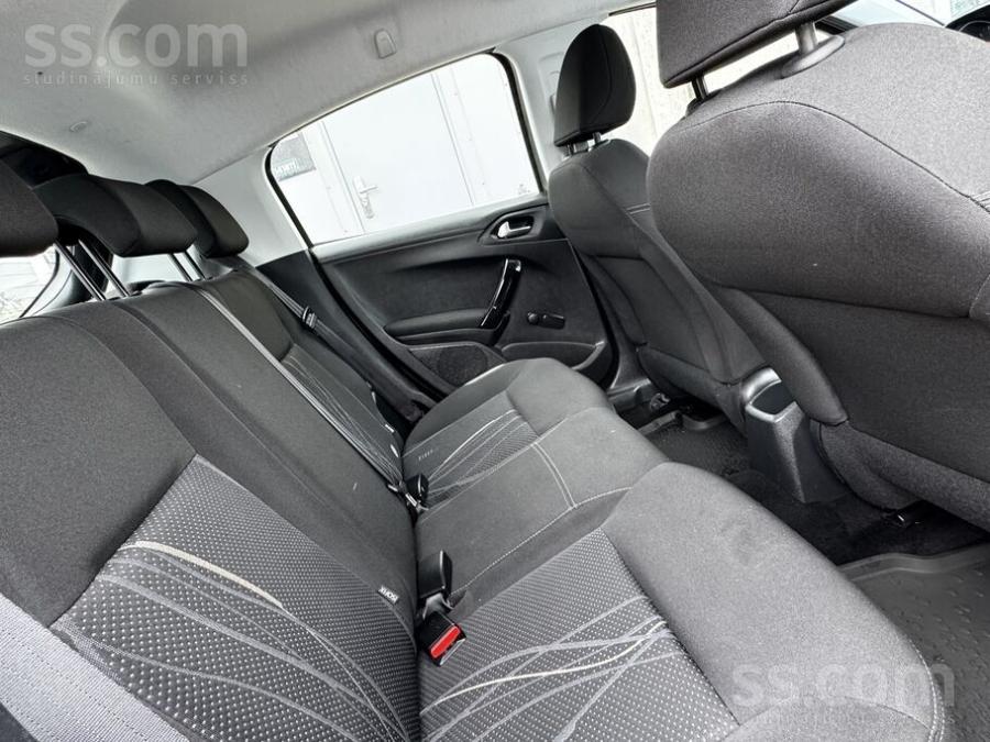 Brūns Peugeot 208 2013 Daugavpils, ar dzinēja tilpumu 1.20 L un nobraukumu 0 tūkst. km par 3800 €, foto 25 vietnē AUTOMOTO.COM.LV