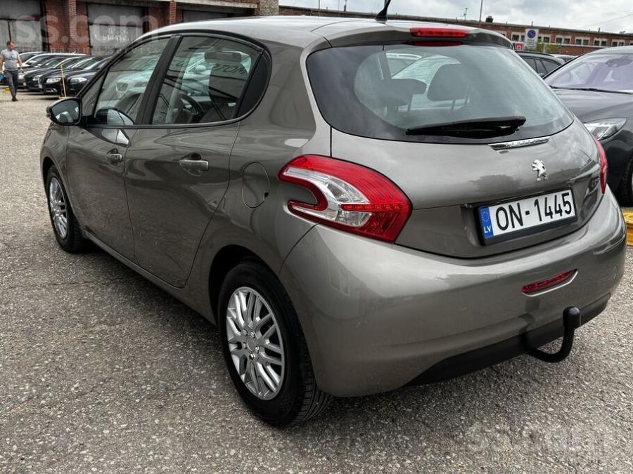 Brūns Peugeot 208 2013 Daugavpils, ar dzinēja tilpumu 1.20 L un nobraukumu 0 tūkst. km par 3800 €, foto 5 vietnē AUTOMOTO.COM.LV