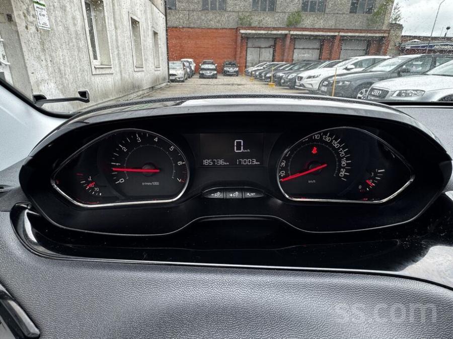 Brūns Peugeot 208 2013 Daugavpils, ar dzinēja tilpumu 1.20 L un nobraukumu 0 tūkst. km par 3800 €, foto 19 vietnē AUTOMOTO.COM.LV