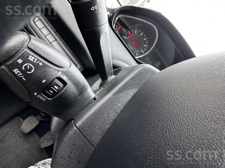 Brūns Peugeot 208 2013 Daugavpils, ar dzinēja tilpumu 1.20 L un nobraukumu 0 tūkst. km par 3800 €, foto 20 vietnē AUTOMOTO.COM.LV