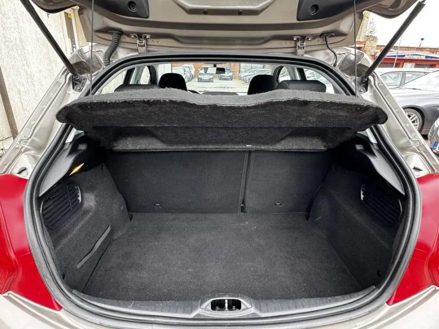 Brown Peugeot 208 2013 in Daugavpils, with an engine capacity of 1.20 L and mileage of 186 thousand km for 3800 €, photo 27 on AUTOMOTO.COM.LV