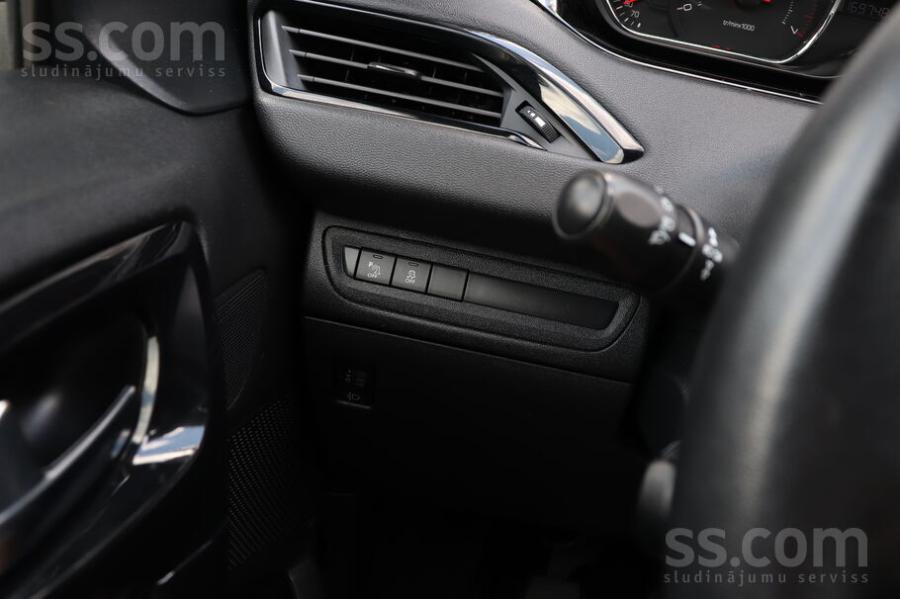 Brūns Peugeot 208 2013 Valmiera, ar dzinēja tilpumu 1.20 L un nobraukumu 170 tūkst. km par 3750 €, foto 13 vietnē AUTOMOTO.COM.LV