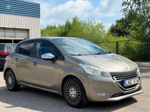 Brown Peugeot 208 2014 in Trakai, with an engine capacity of 1.56 L and mileage of 209 thousand km for 2500 €, photo  on AUTOMOTO.COM.LV