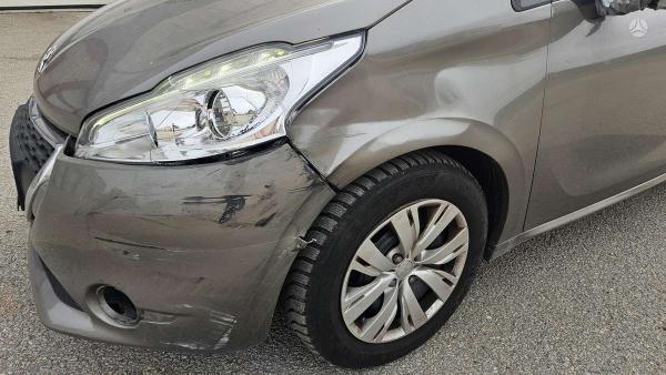 Brown Peugeot 208 2014 in Rokiskis, with an engine capacity of 1.20 L and mileage of 60 thousand km for 4100 €, photo 9 on AUTOMOTO.COM.LV
