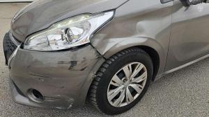 Brown Peugeot 208 2014 in Rokiskis, with an engine capacity of 1.20 L and mileage of 60 thousand km for 4100 €, photo 9 on AUTOMOTO.COM.LV