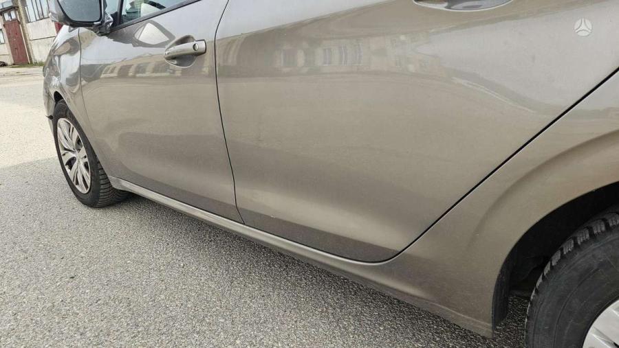 Brown Peugeot 208 2014 in Rokiskis, with an engine capacity of 1.20 L and mileage of 60 thousand km for 4100 €, photo 21 on AUTOMOTO.COM.LV
