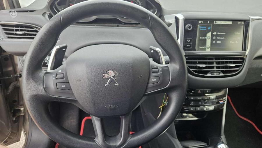 Brown Peugeot 208 2014 in Rokiskis, with an engine capacity of 1.20 L and mileage of 60 thousand km for 4100 €, photo 22 on AUTOMOTO.COM.LV