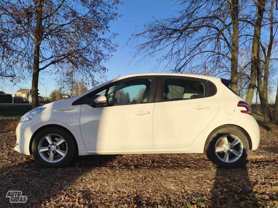 Peugeot 208 2012 Marijampole, ar dzinēja tilpumu 1.40 L un nobraukumu 99 tūkst. km par 5550 €, foto 3 vietnē AUTOMOTO.COM.LV