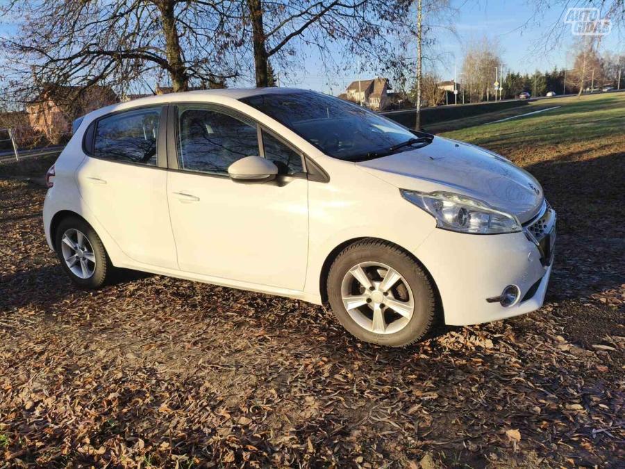 Peugeot 208 2012 Marijampole, ar dzinēja tilpumu 1.40 L un nobraukumu 99 tūkst. km par 5550 €, foto 4 vietnē AUTOMOTO.COM.LV