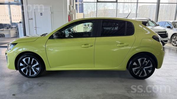 Green Peugeot 208 2024 in Riga, with an engine capacity of 1.20 L and mileage of 59 thousand km for 15900 €, photo 2 on AUTOMOTO.COM.LV