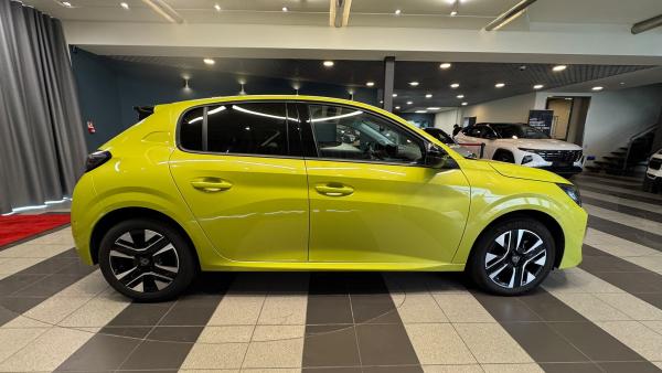 Zaļš Peugeot 208 2024 Rīga, ar dzinēja tilpumu 1.20 L un nobraukumu 20 tūkst. km par 18990 €, foto 6 vietnē AUTOMOTO.COM.LV