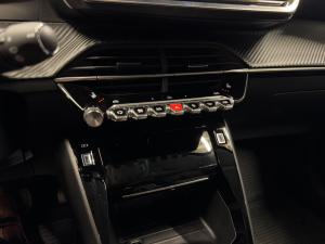 Zaļš Peugeot 208 2024 Rīga, ar dzinēja tilpumu 1.20 L un nobraukumu 20 tūkst. km par 18990 €, foto 13 vietnē AUTOMOTO.COM.LV