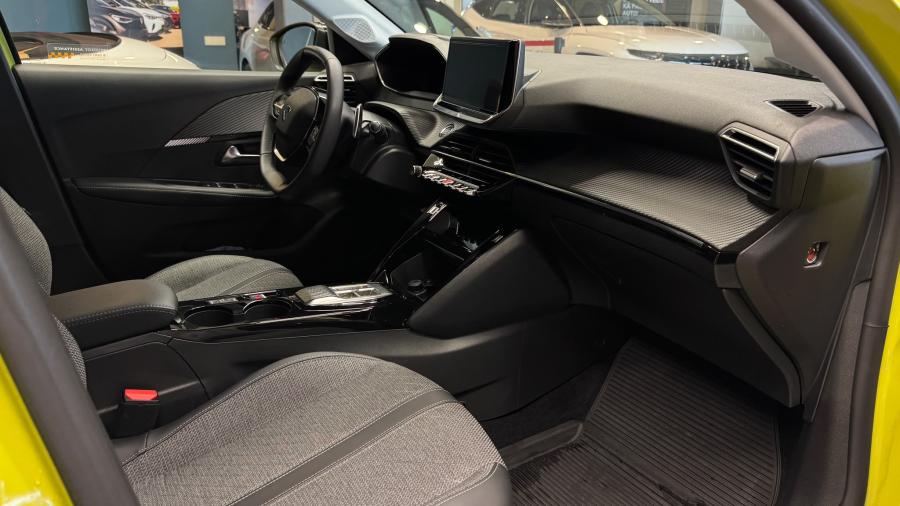 Zaļš Peugeot 208 2024 Rīga, ar dzinēja tilpumu 1.20 L un nobraukumu 20 tūkst. km par 18990 €, foto 19 vietnē AUTOMOTO.COM.LV