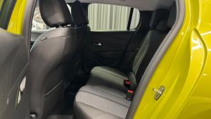 Zaļš Peugeot 208 2024 Rīga, ar dzinēja tilpumu 1.20 L un nobraukumu 20 tūkst. km par 18990 €, foto 22 vietnē AUTOMOTO.COM.LV