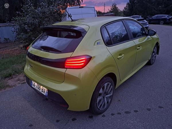 Green Peugeot 208 2024 in Kaunas, with an engine capacity of 0.00 L and mileage of 30 thousand km for 9200 €, photo 5 on AUTOMOTO.COM.LV