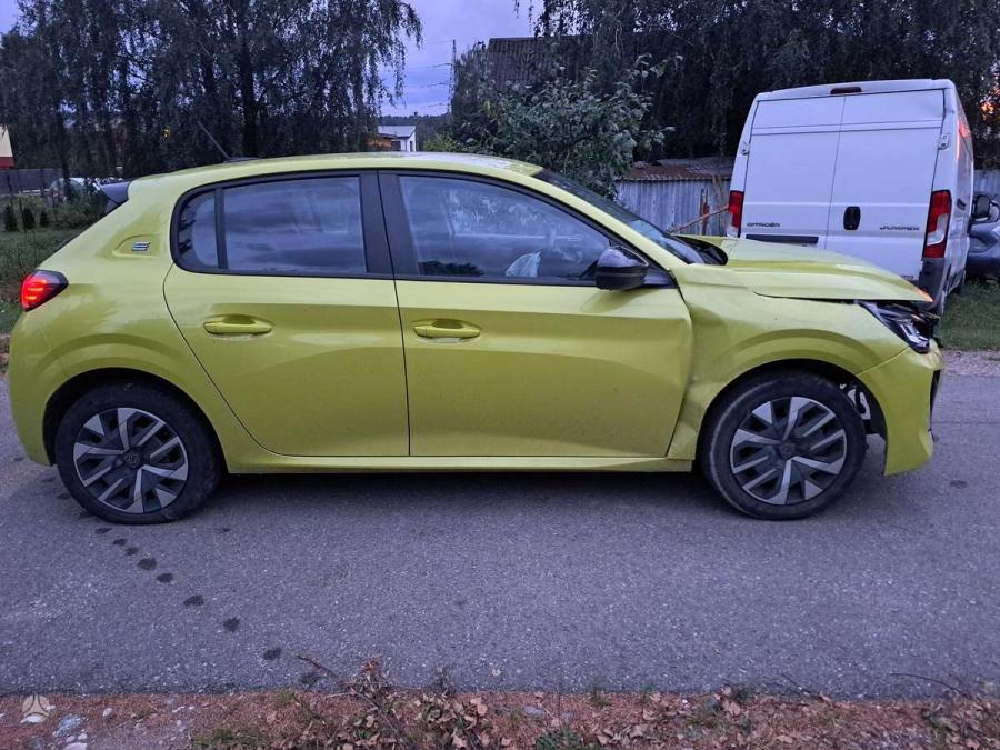 Zaļš Peugeot 208 2024 Kauņa, ar dzinēja tilpumu 0.00 L un nobraukumu 30 tūkst. km par 9200 €, foto 6 vietnē AUTOMOTO.COM.LV