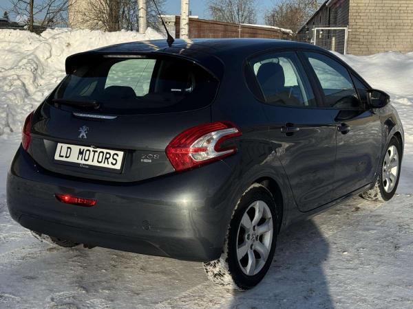 Pelēks Peugeot 208 2012 Viļņa, ar dzinēja tilpumu 1.40 L un nobraukumu 252 tūkst. km par 4590 €, foto 5 vietnē AUTOMOTO.COM.LV