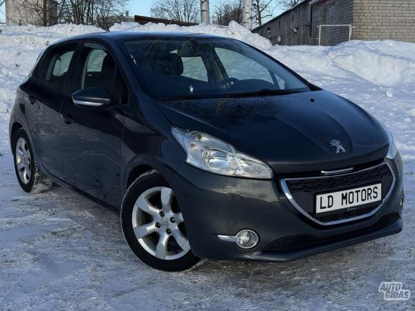 Grey Peugeot 208 2012 in Vilnius, with an engine capacity of 1.40 L and mileage of 252 thousand km for 4290 €, photo 7 on AUTOMOTO.COM.LV