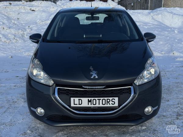 Grey Peugeot 208 2012 in Vilnius, with an engine capacity of 1.40 L and mileage of 252 thousand km for 4290 €, photo 8 on AUTOMOTO.COM.LV
