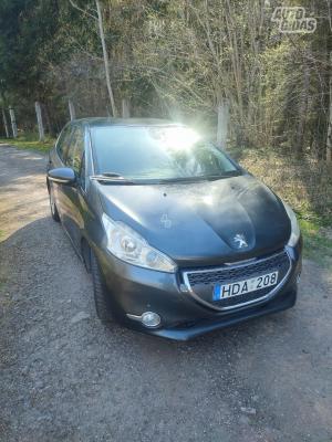 Pelēks Peugeot 208 2012 Šauļi, ar dzinēja tilpumu 1.60 L un nobraukumu 138 tūkst. km par 2500 €, foto  vietnē AUTOMOTO.COM.LV