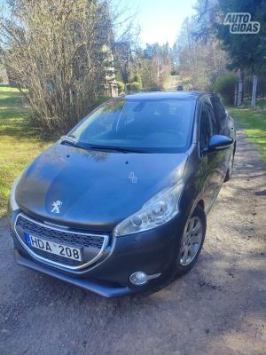 Pelēks Peugeot 208 2012 Šauļi, ar dzinēja tilpumu 1.60 L un nobraukumu 138 tūkst. km par 2500 €, foto 3 vietnē AUTOMOTO.COM.LV