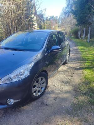 Pelēks Peugeot 208 2012 Šauļi, ar dzinēja tilpumu 1.60 L un nobraukumu 138 tūkst. km par 2500 €, foto 5 vietnē AUTOMOTO.COM.LV
