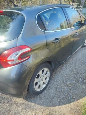 Pelēks Peugeot 208 2012 Šauļi, ar dzinēja tilpumu 1.60 L un nobraukumu 138 tūkst. km par 2500 €, foto 7 vietnē AUTOMOTO.COM.LV