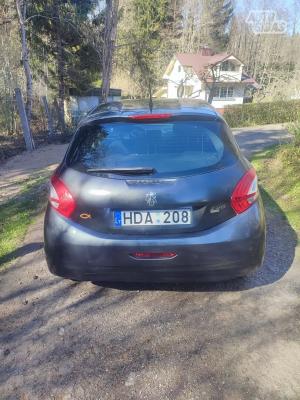Pelēks Peugeot 208 2012 Šauļi, ar dzinēja tilpumu 1.60 L un nobraukumu 138 tūkst. km par 2500 €, foto 8 vietnē AUTOMOTO.COM.LV
