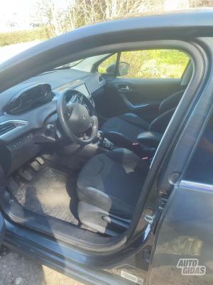 Pelēks Peugeot 208 2012 Šauļi, ar dzinēja tilpumu 1.60 L un nobraukumu 138 tūkst. km par 2500 €, foto 9 vietnē AUTOMOTO.COM.LV