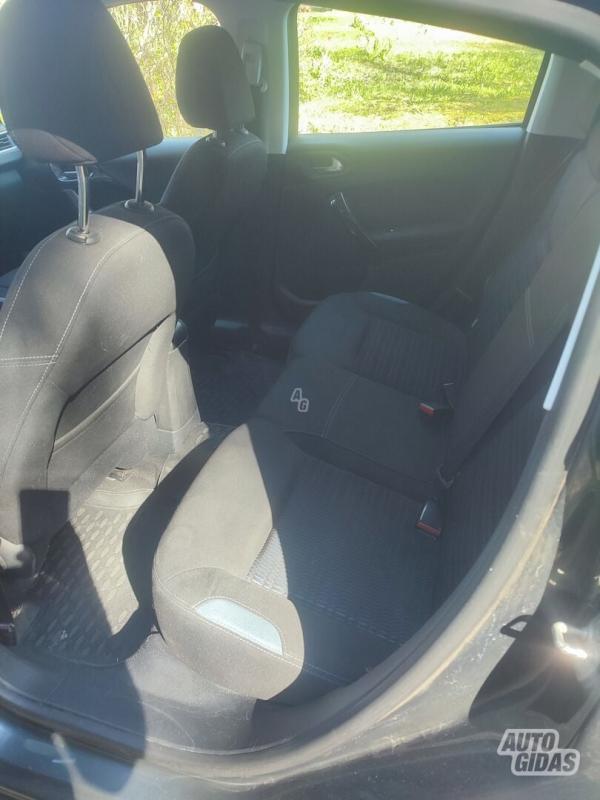 Pelēks Peugeot 208 2012 Šauļi, ar dzinēja tilpumu 1.60 L un nobraukumu 138 tūkst. km par 2500 €, foto 9 vietnē AUTOMOTO.COM.LV