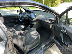 Grey Peugeot 208 2012 in Riga, with an engine capacity of 1.20 L and mileage of 140 thousand km for 2150 €, photo 6 on AUTOMOTO.COM.LV
