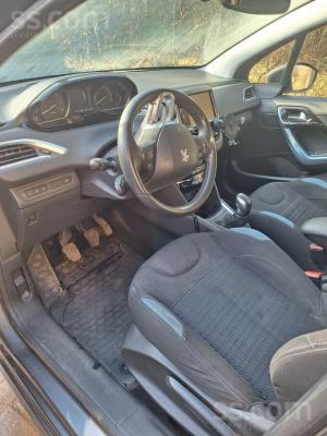 Grey Peugeot 208 2012 in Riga, with an engine capacity of 1.60 L and mileage of 255 thousand km for 2500 €, photo 10 on AUTOMOTO.COM.LV