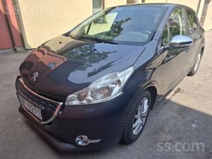Pelēks Peugeot 208 2012 Liepāja, ar dzinēja tilpumu 1.60 L un nobraukumu 157 tūkst. km par 3900 €, foto 3 vietnē AUTOMOTO.COM.LV