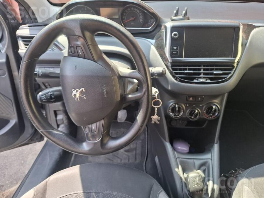 Pelēks Peugeot 208 2012 Liepāja, ar dzinēja tilpumu 1.60 L un nobraukumu 157 tūkst. km par 3900 €, foto 4 vietnē AUTOMOTO.COM.LV