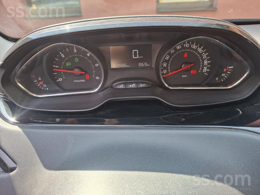 Pelēks Peugeot 208 2012 Liepāja, ar dzinēja tilpumu 1.60 L un nobraukumu 157 tūkst. km par 3900 €, foto 5 vietnē AUTOMOTO.COM.LV