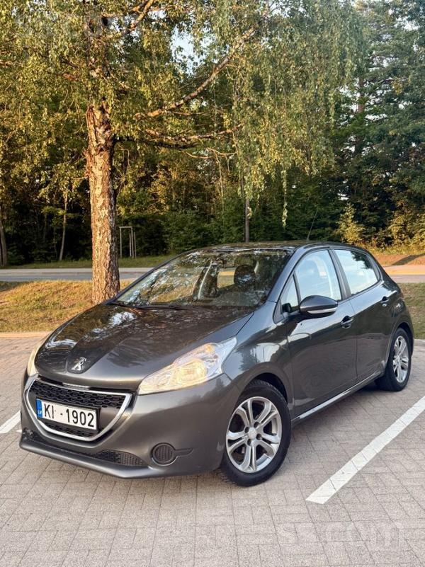 Grey Peugeot 208 2012 in Tukums, with an engine capacity of 1.40 L and mileage of 0 thousand km for 3490 €, photo 2 on AUTOMOTO.COM.LV