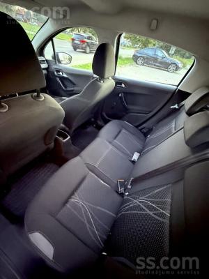 Grey Peugeot 208 2012 in Tukums, with an engine capacity of 1.40 L and mileage of 0 thousand km for 3490 €, photo 9 on AUTOMOTO.COM.LV