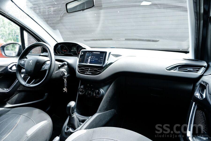 Pelēks Peugeot 208 2012 Rīga, ar dzinēja tilpumu 1.60 L un nobraukumu 158 tūkst. km par 3590 €, foto 6 vietnē AUTOMOTO.COM.LV