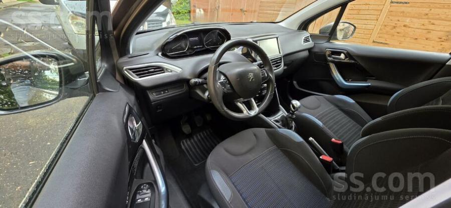 Grey Peugeot 208 2012 in Riga, with an engine capacity of 1.60 L and mileage of 98 thousand km for 3700 €, photo 8 on AUTOMOTO.COM.LV