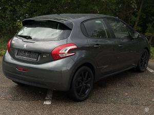 Pelēks Peugeot 208 2012 Viļņa, ar dzinēja tilpumu 1.40 L un nobraukumu 257 tūkst. km par 4190 €, foto 3 vietnē AUTOMOTO.COM.LV