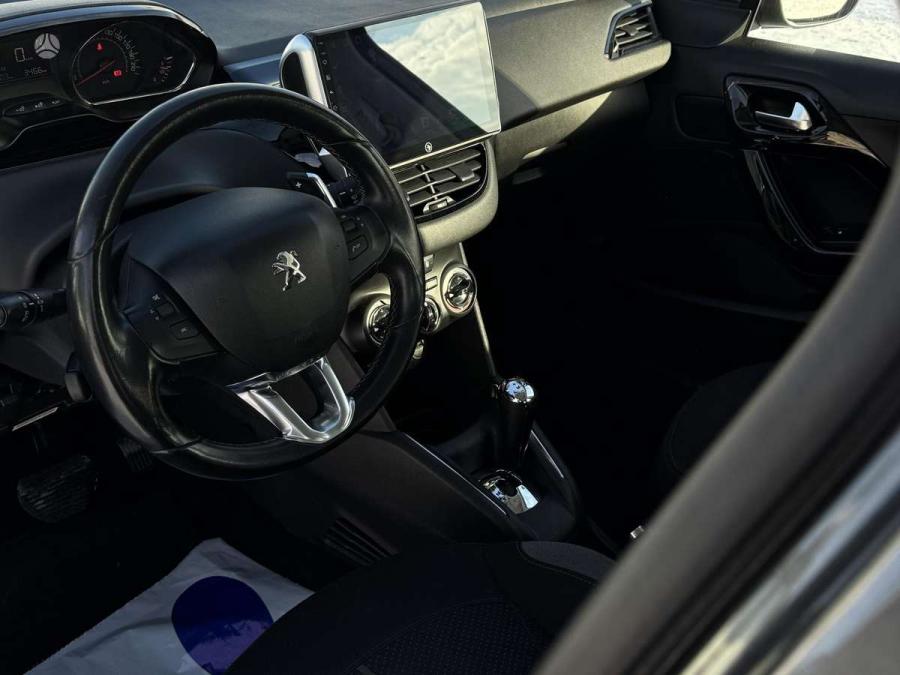 Pelēks Peugeot 208 2012 Viļņa, ar dzinēja tilpumu 1.40 L un nobraukumu 257 tūkst. km par 4190 €, foto 6 vietnē AUTOMOTO.COM.LV