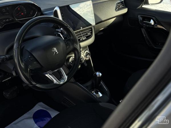 Grey Peugeot 208 2012 in Vilnius, with an engine capacity of 1.40 L and mileage of 257 thousand km for 4090 €, photo 6 on AUTOMOTO.COM.LV
