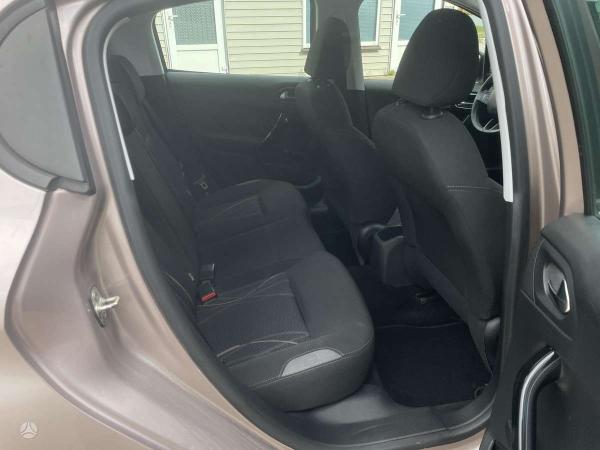 Pelēks Peugeot 208 2012 Viļņa, ar dzinēja tilpumu 1.20 L un nobraukumu 172 tūkst. km par 2850 €, foto 10 vietnē AUTOMOTO.COM.LV