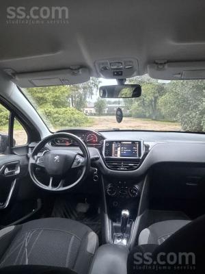 Pelēks Peugeot 208 2012 Tukums, ar dzinēja tilpumu 1.40 L un nobraukumu 180 tūkst. km par 3500 €, foto 3 vietnē AUTOMOTO.COM.LV
