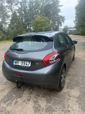 Pelēks Peugeot 208 2012 Tukums, ar dzinēja tilpumu 1.40 L un nobraukumu 180 tūkst. km par 3500 €, foto 9 vietnē AUTOMOTO.COM.LV