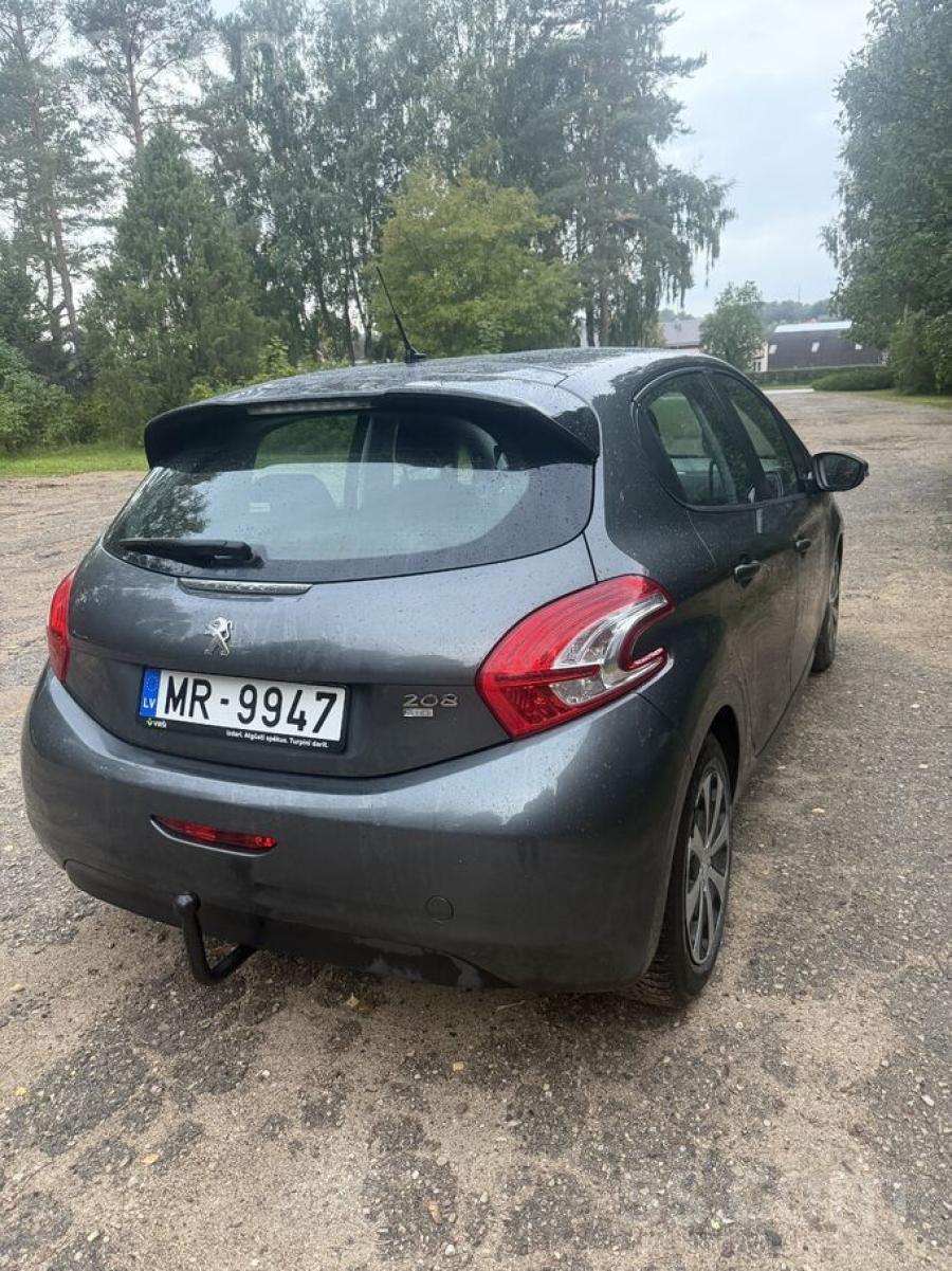 Pelēks Peugeot 208 2012 Tukums, ar dzinēja tilpumu 1.40 L un nobraukumu 180 tūkst. km par 3500 €, foto 9 vietnē AUTOMOTO.COM.LV