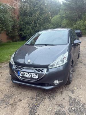 Pelēks Peugeot 208 2012 Tukums, ar dzinēja tilpumu 1.40 L un nobraukumu 180 tūkst. km par 3500 €, foto 10 vietnē AUTOMOTO.COM.LV