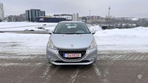 Pelēks Peugeot 208 2013 Viļņa, ar dzinēja tilpumu 1.20 L un nobraukumu 175 tūkst. km par 2850 €, foto 3 vietnē AUTOMOTO.COM.LV