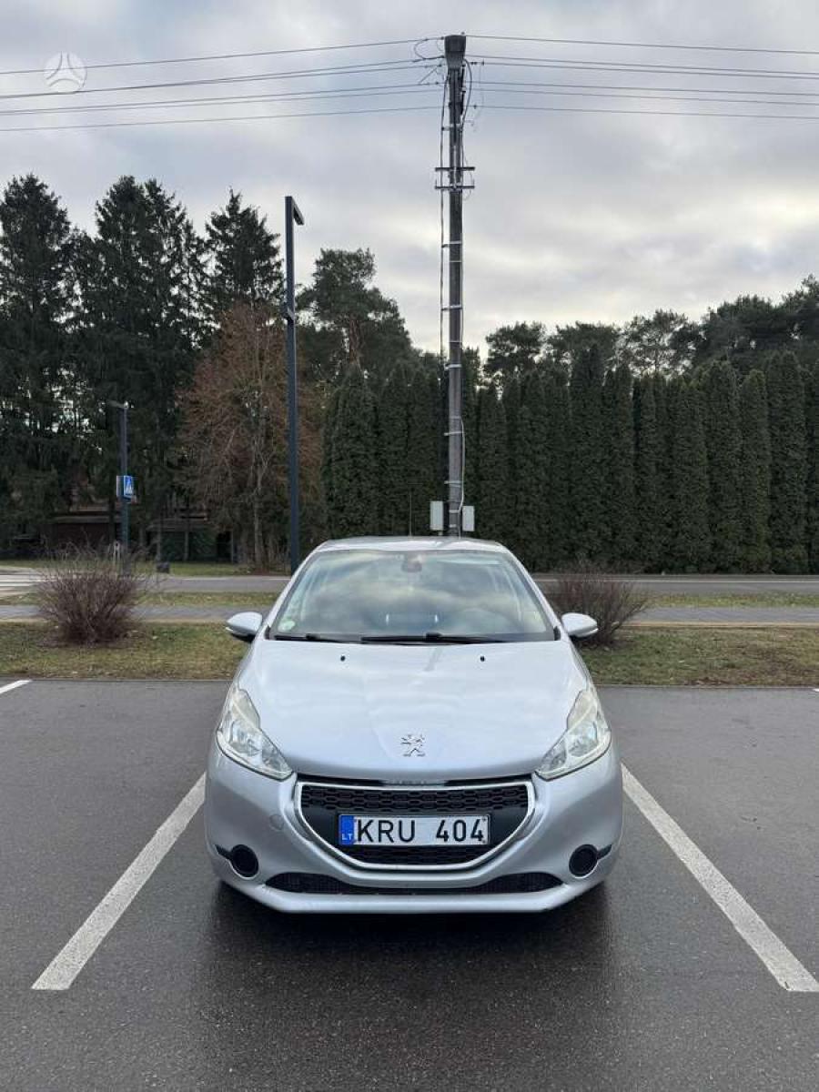 Pelēks Peugeot 208 2013 Kauņa, ar dzinēja tilpumu 1.56 L un nobraukumu 257 tūkst. km par 3000 €, foto 3 vietnē AUTOMOTO.COM.LV